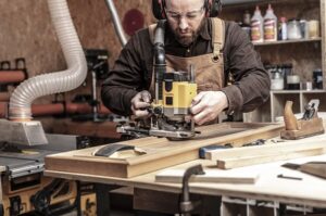 10 Must-Know Wood Router Safety Tips